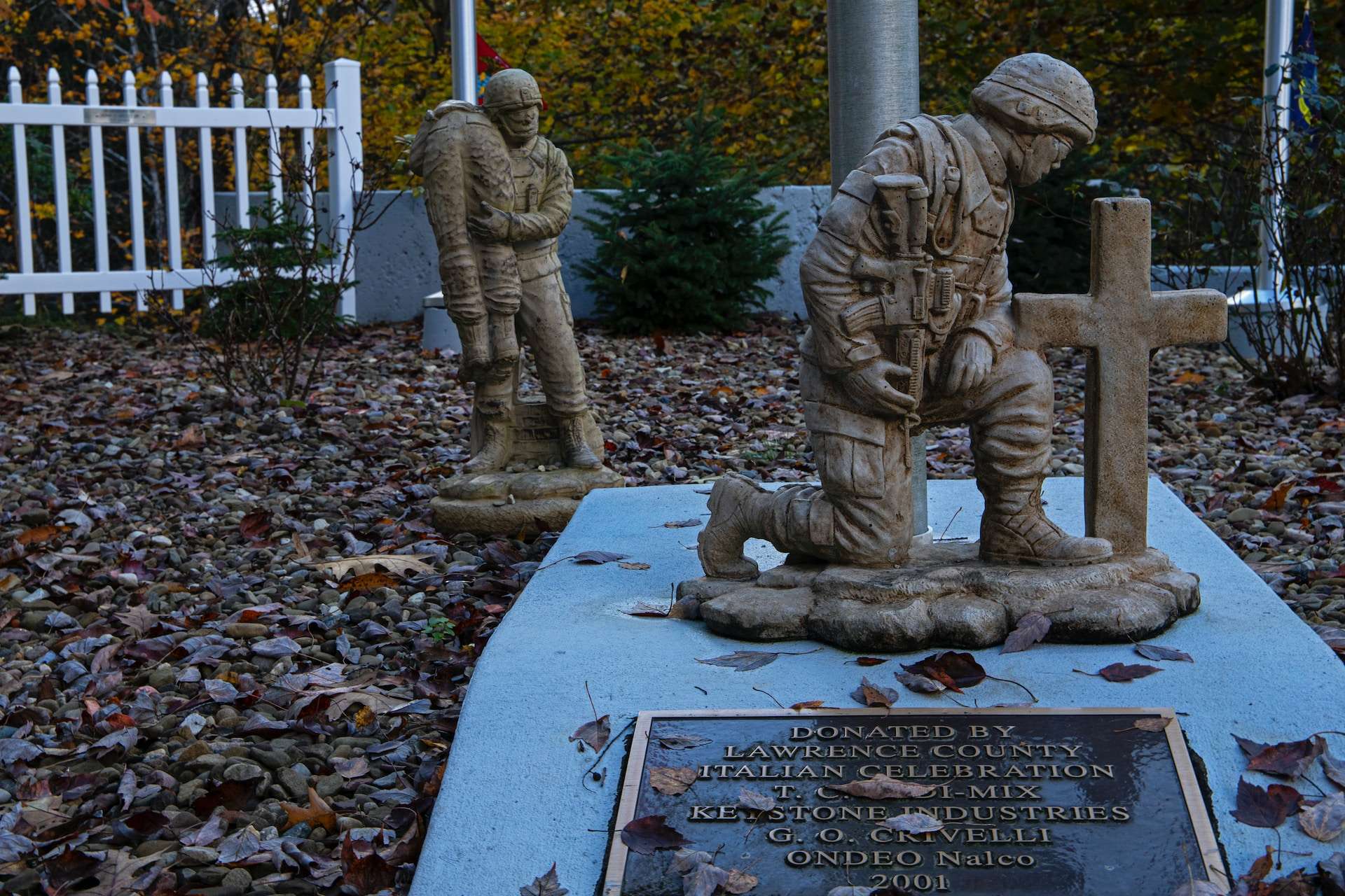 Honouring Our Heroes: Veteran and Military Memorial Monuments - GRI ...
